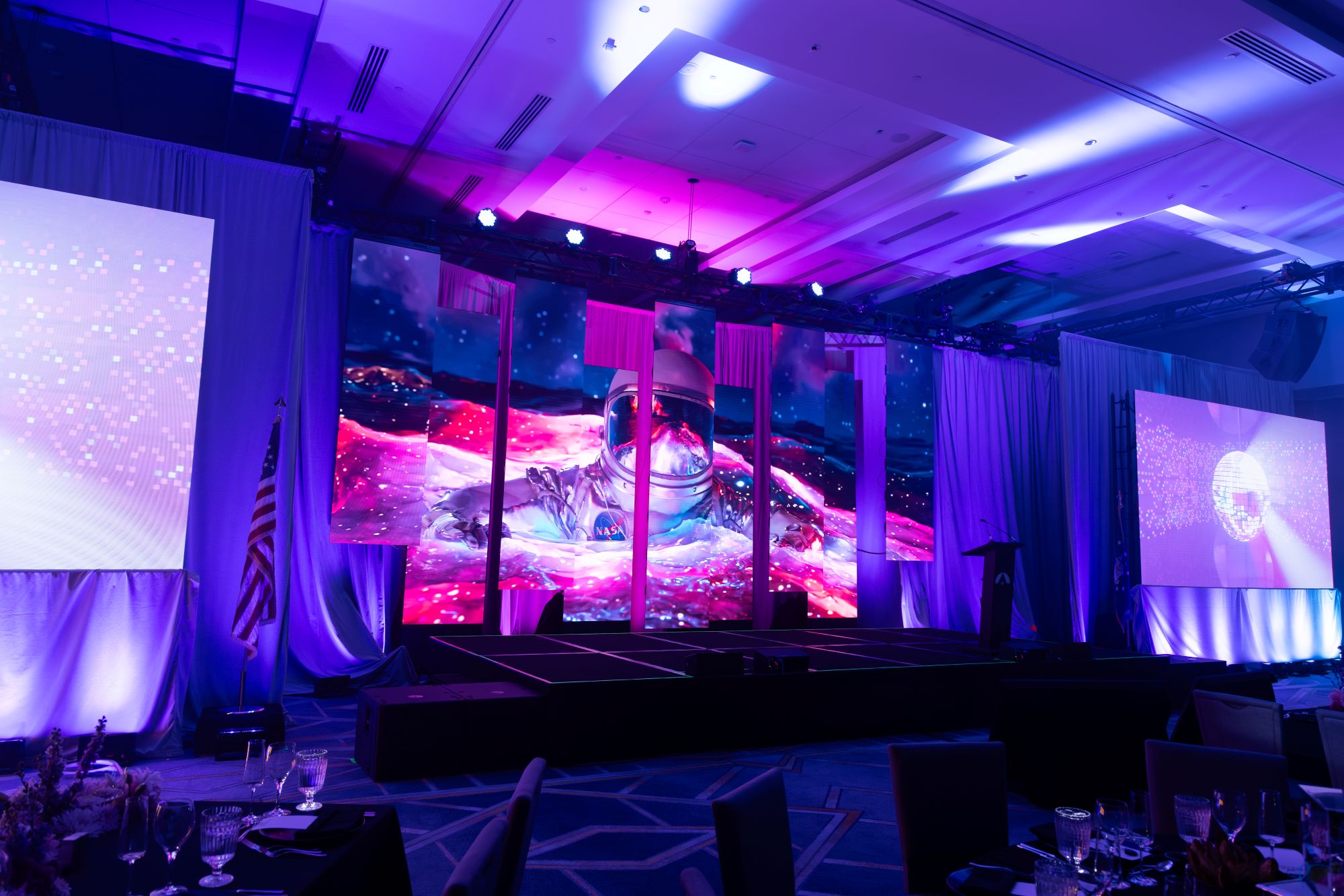 These corporate event trends make any space the place to be - Custom ...